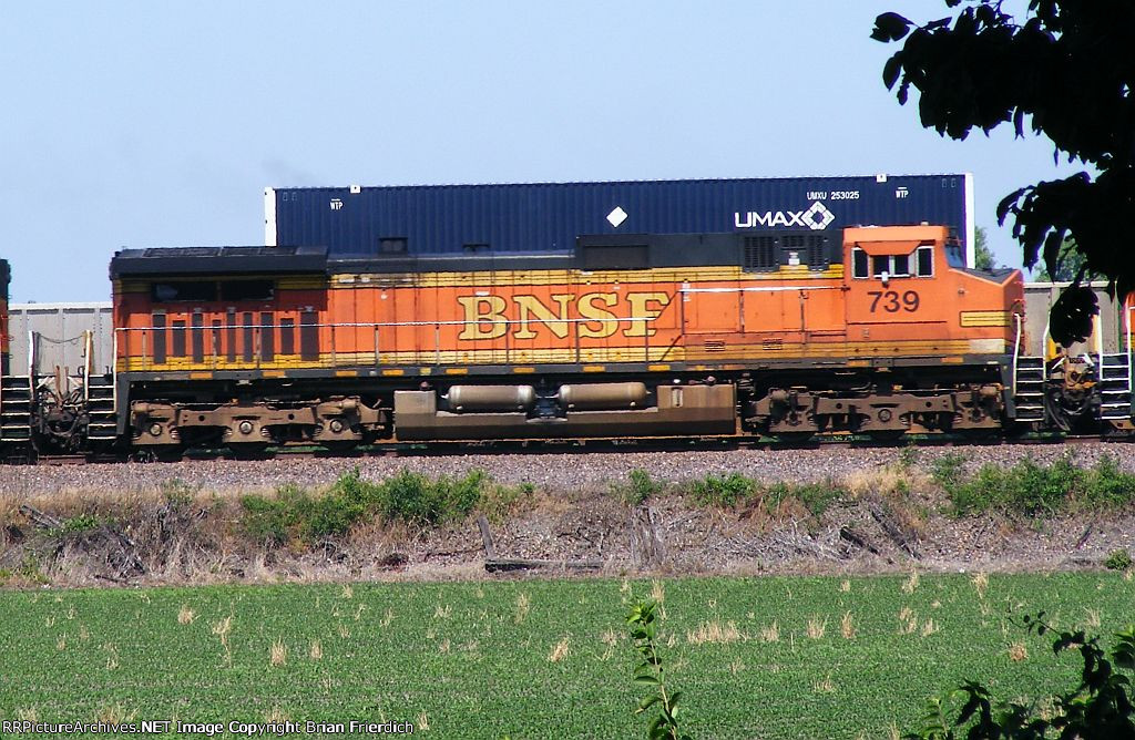 BNSF 739